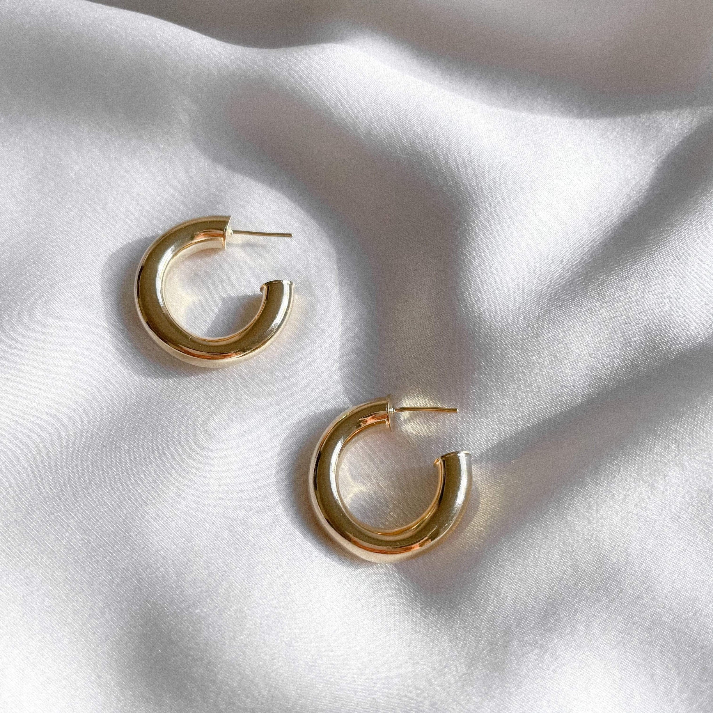 Elliot Chunky Hoops – LE sensor